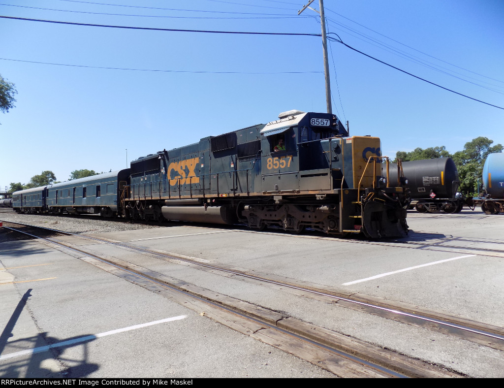 CSX 8557